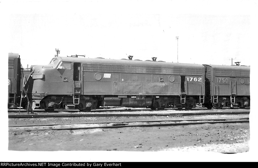 PC F7A #1762 Penn Central (ex-NYC 1762)